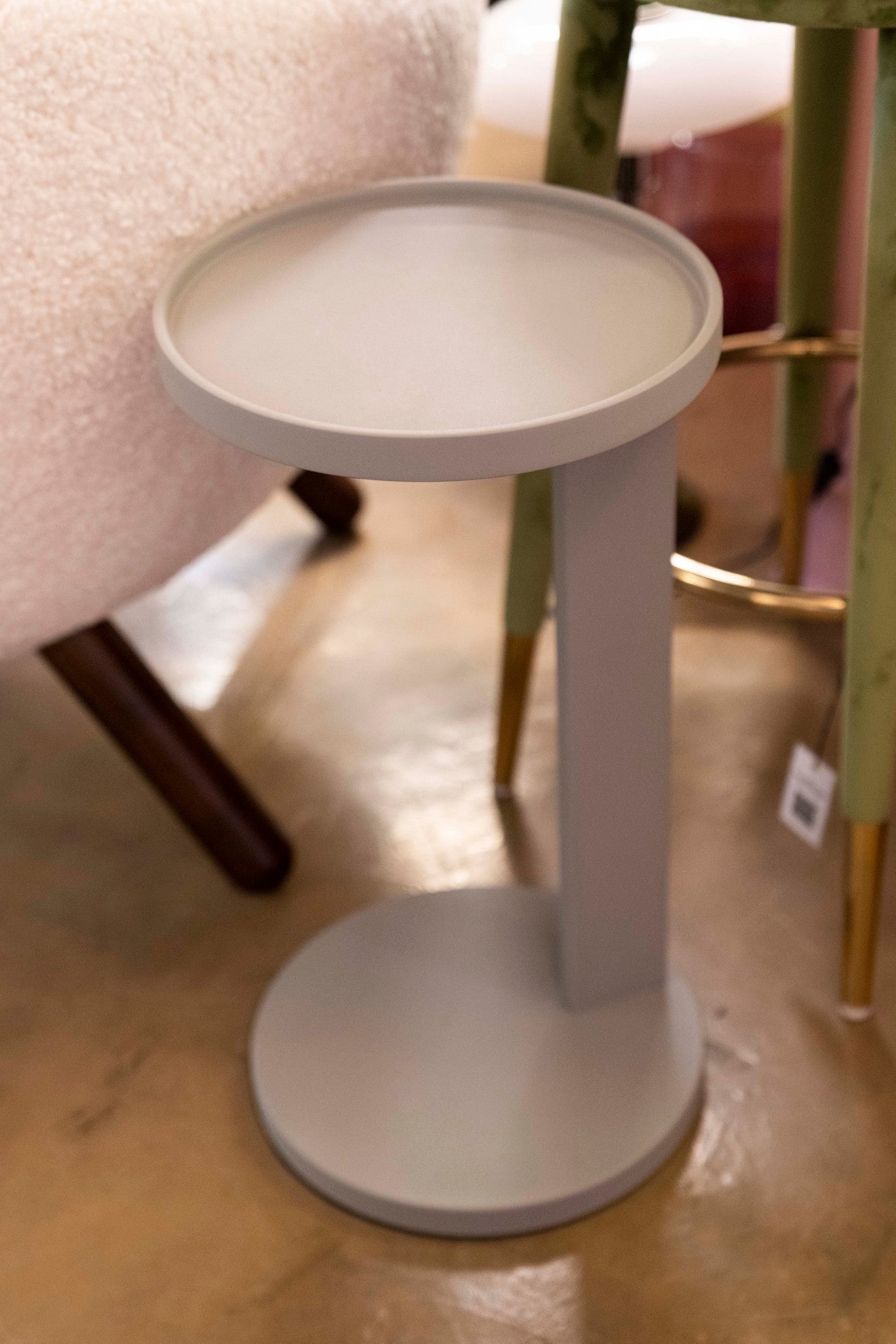 โต๊ะข้าง [BV] Denzel Side Table Matt Grey – Lounge Lovers